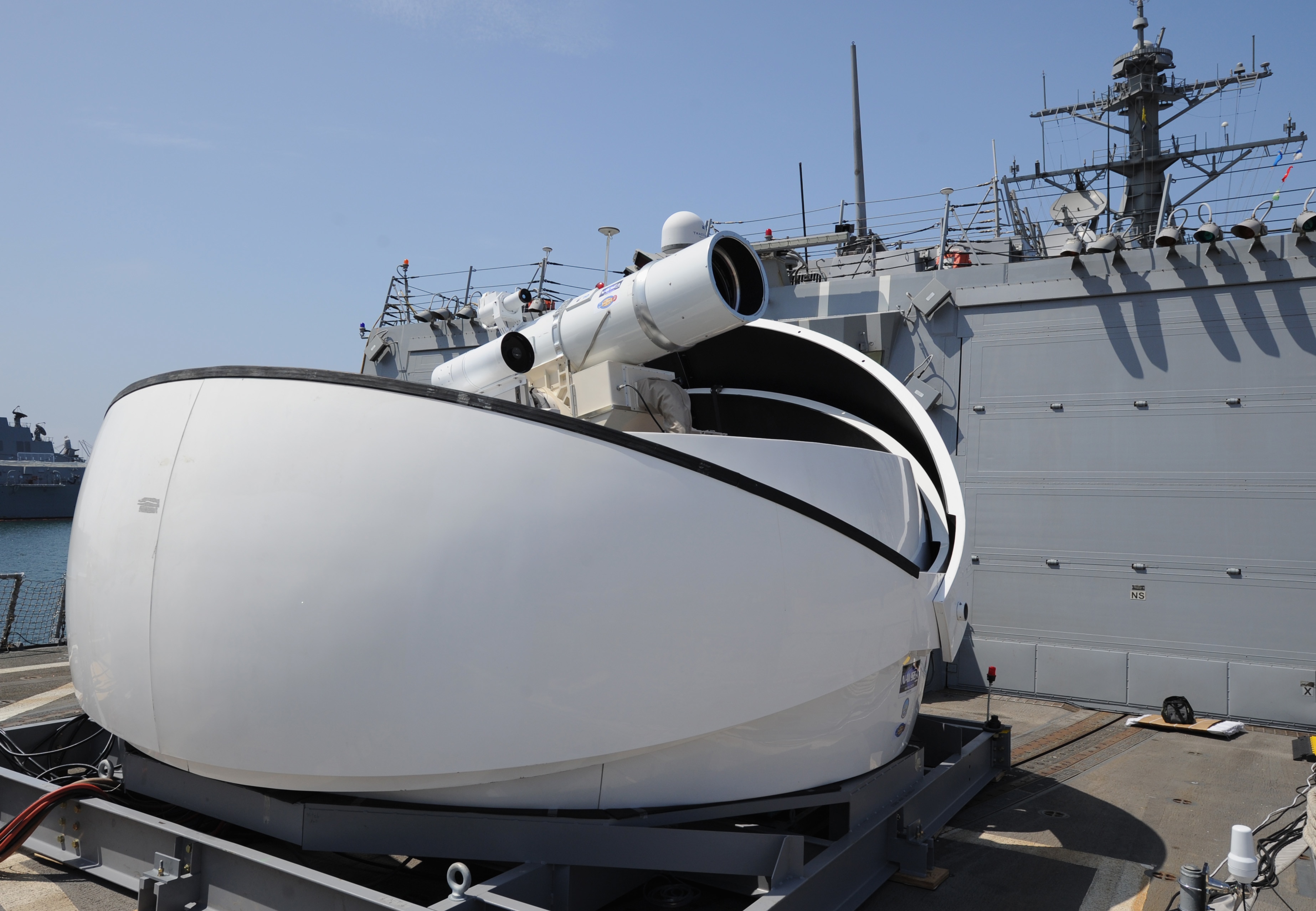 Navy successfully tests anti-drone laser weapon