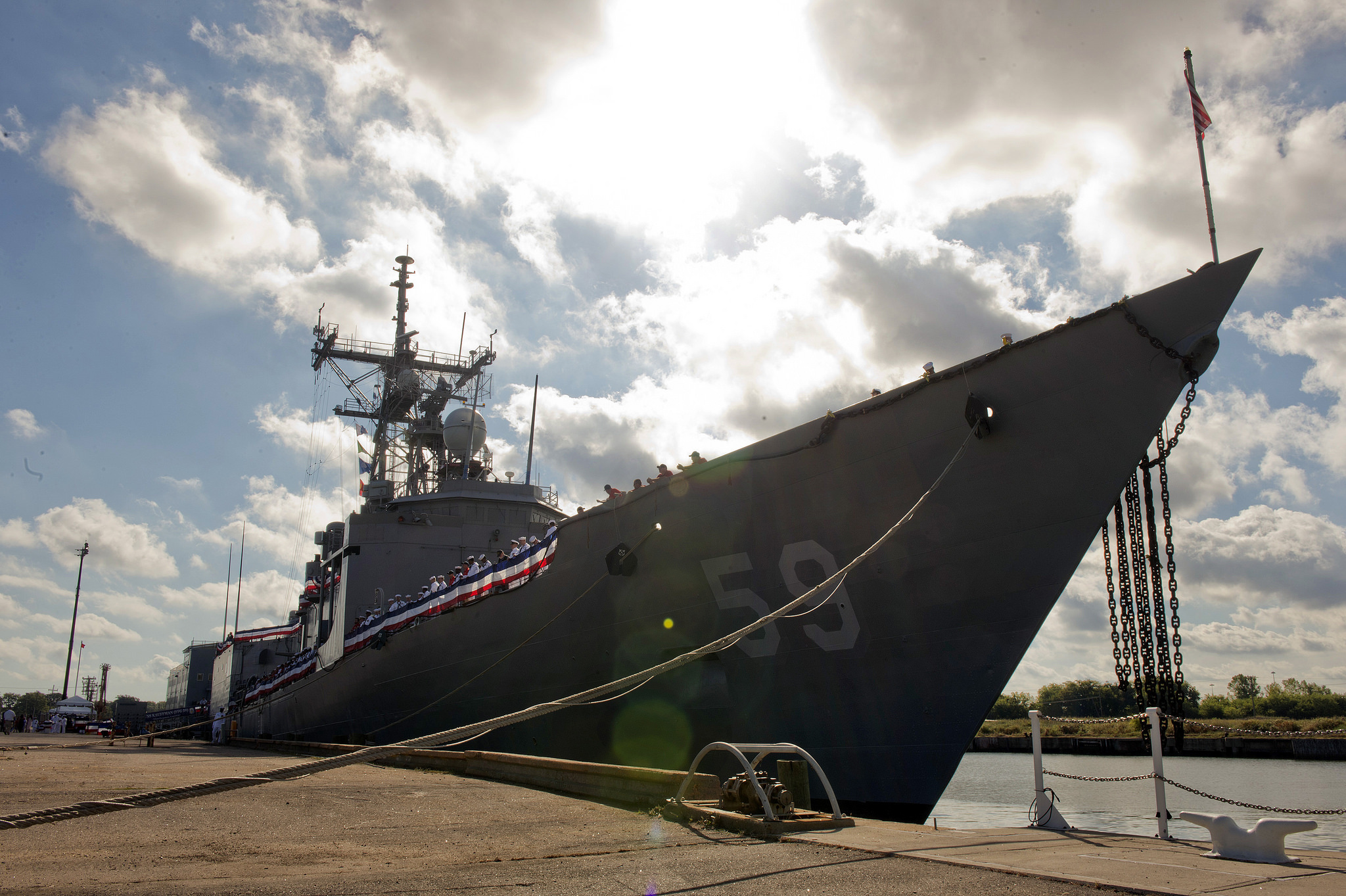 Navy wants small warships that pack a bigger punch