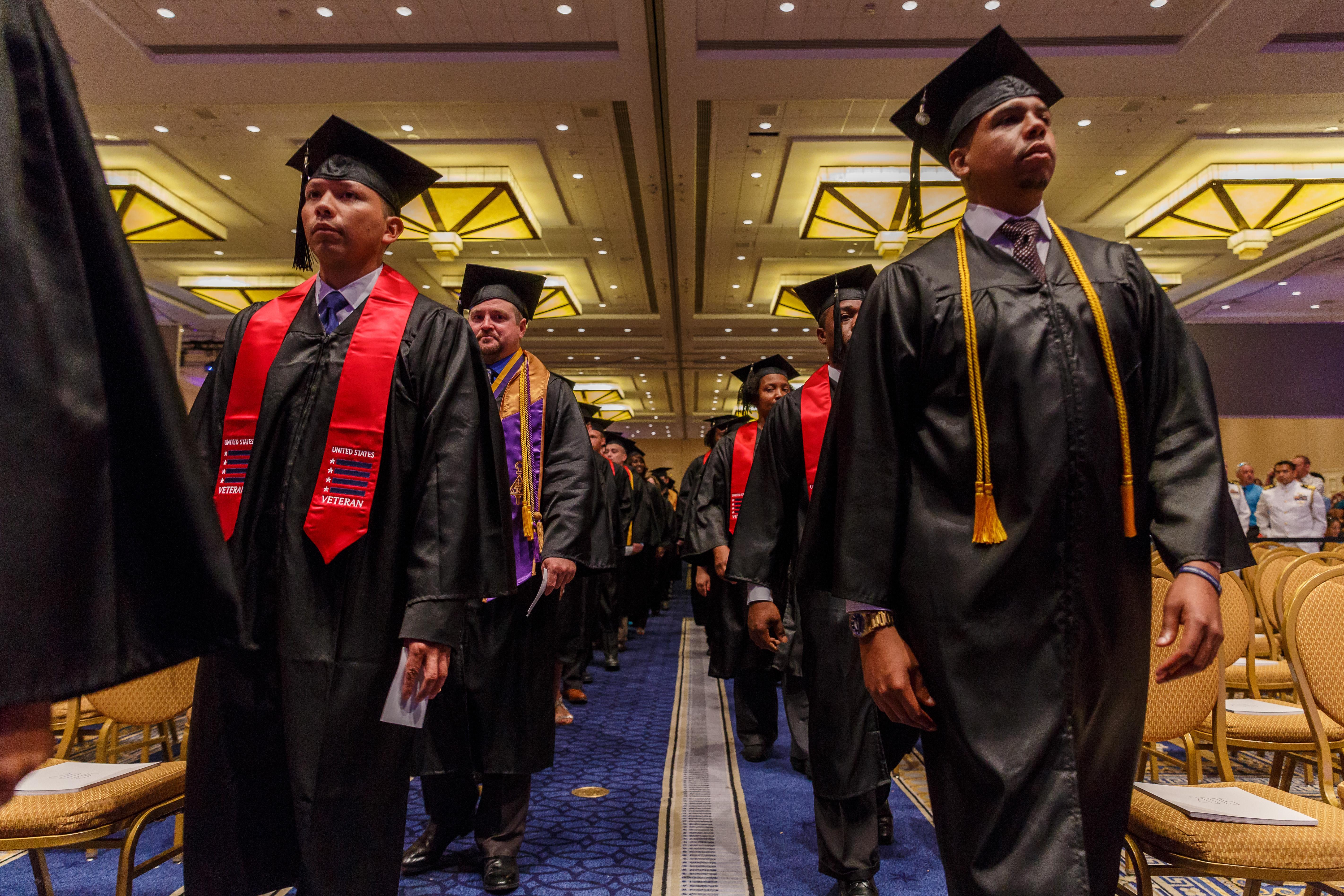 University Of Phoenix Graduation Regalia