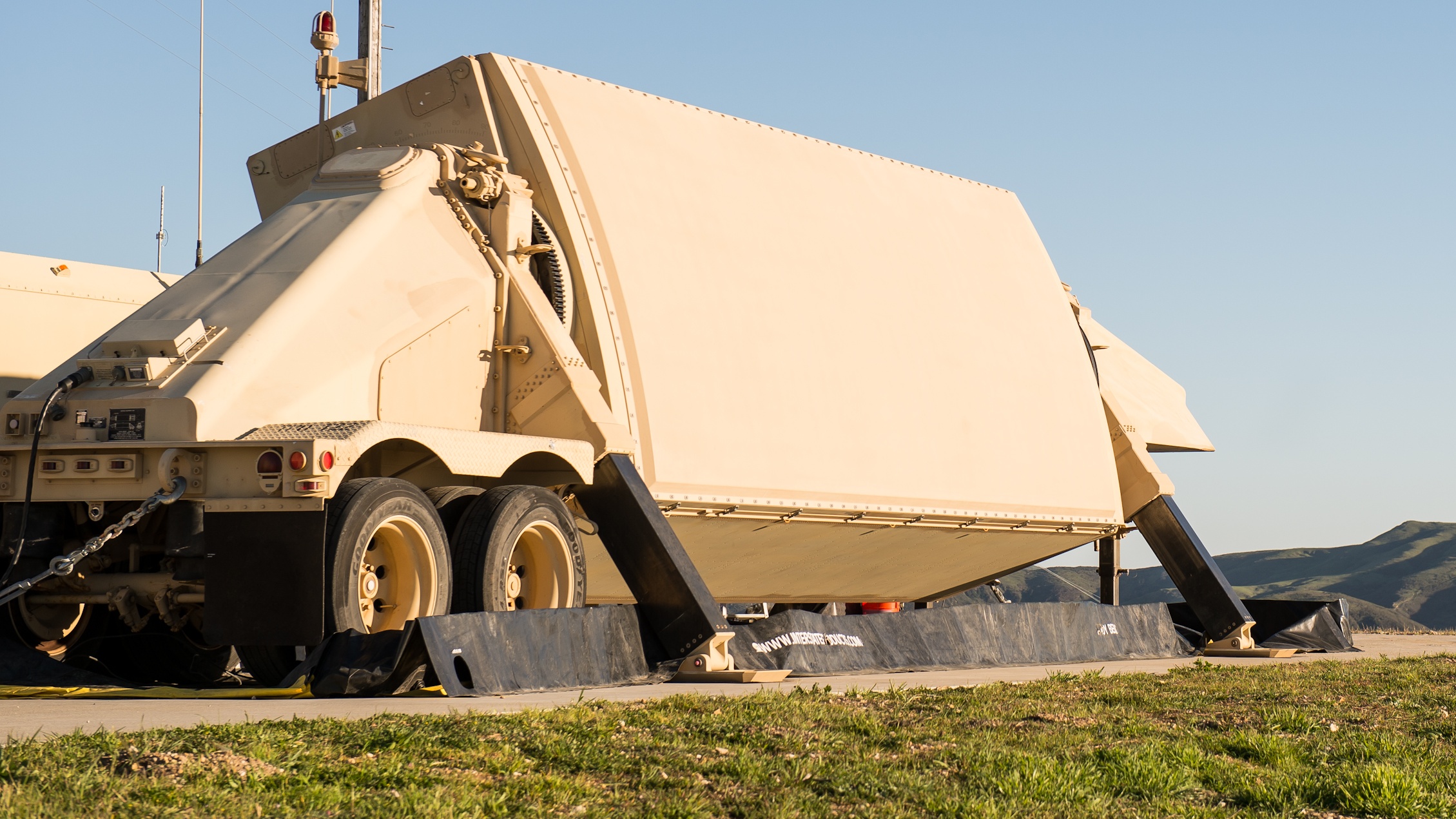 Raytheon upgrading missile defense radar