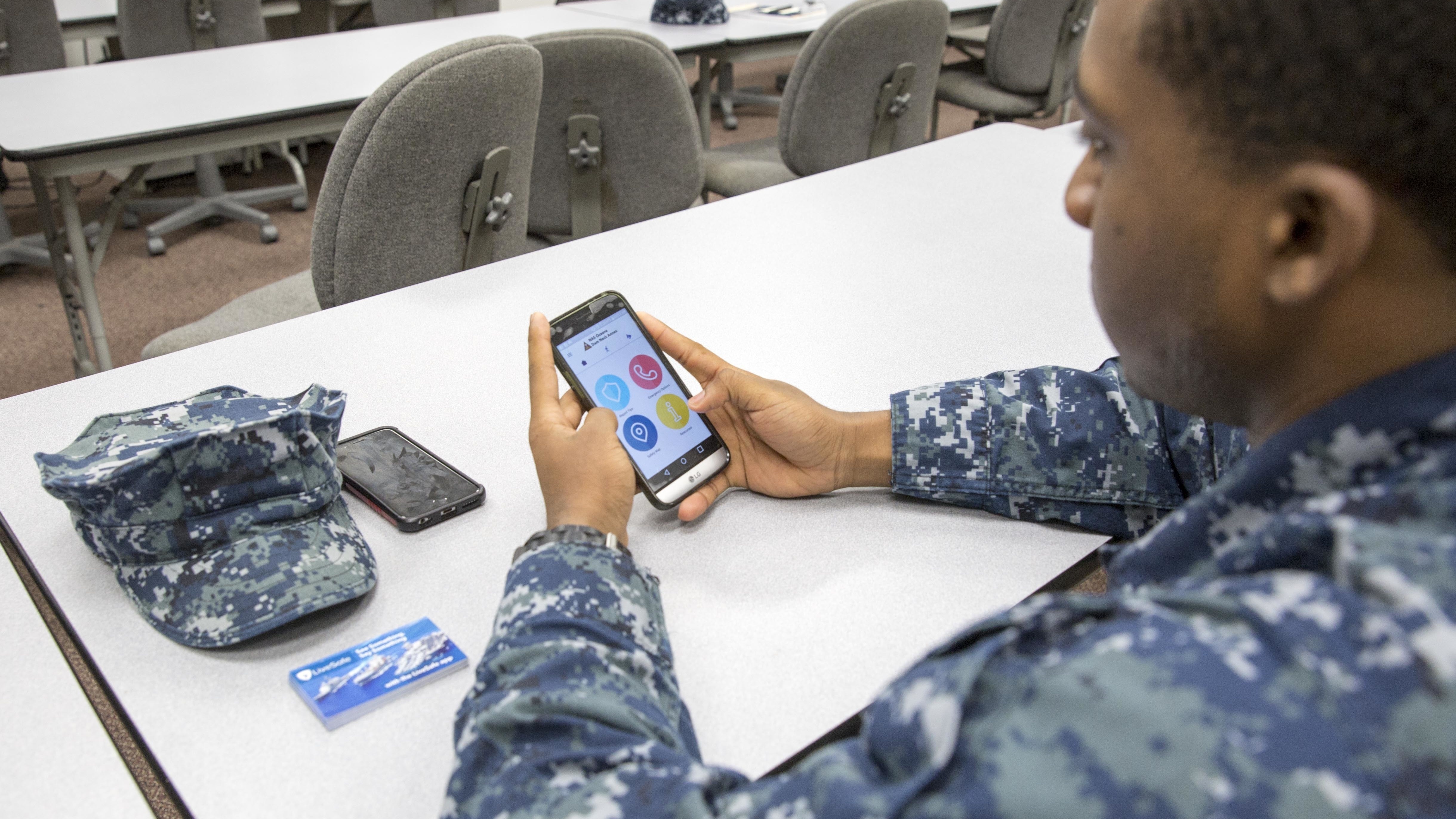 Navy wants secure, 'trusted' apps for sailors